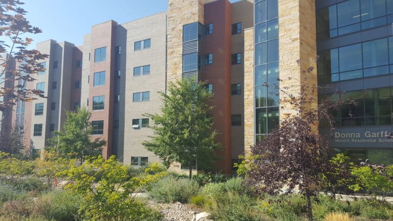 UofU Donna Garff Marriot Honors Residential Community - Meridian ...